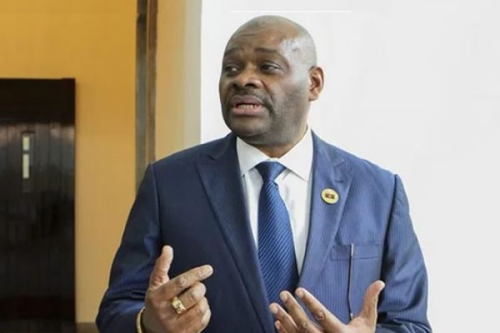 Morreu Raúl Danda, deputado e "primeiro-ministro sombra" da UNITA ...